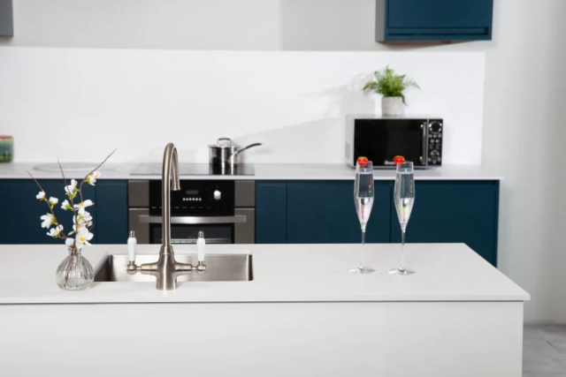 Blanc Crystal Zenith Worktop Splashback - 3M x 600mm x 9mm